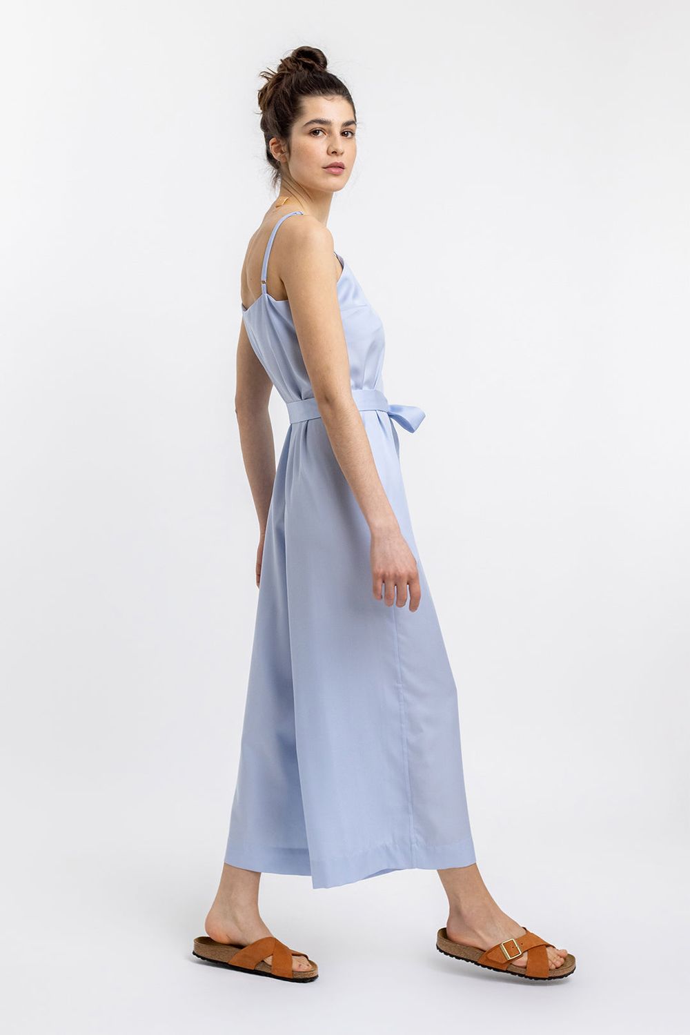 Combinaison bleu clair en tencel - strap jumpsuit sky blue femme - Rotholz