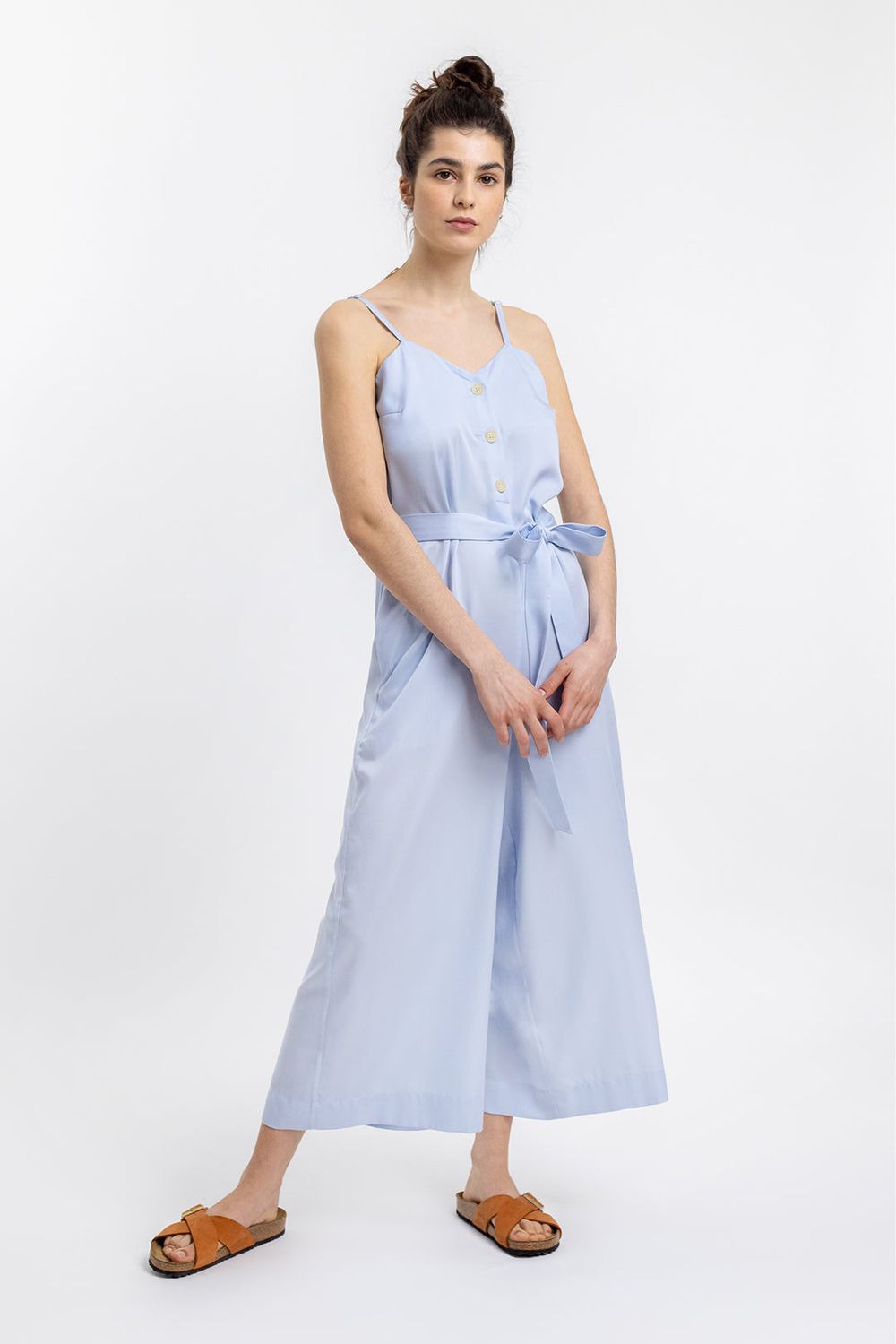 Combinaison bleu clair en tencel - strap jumpsuit sky blue femme - Rotholz