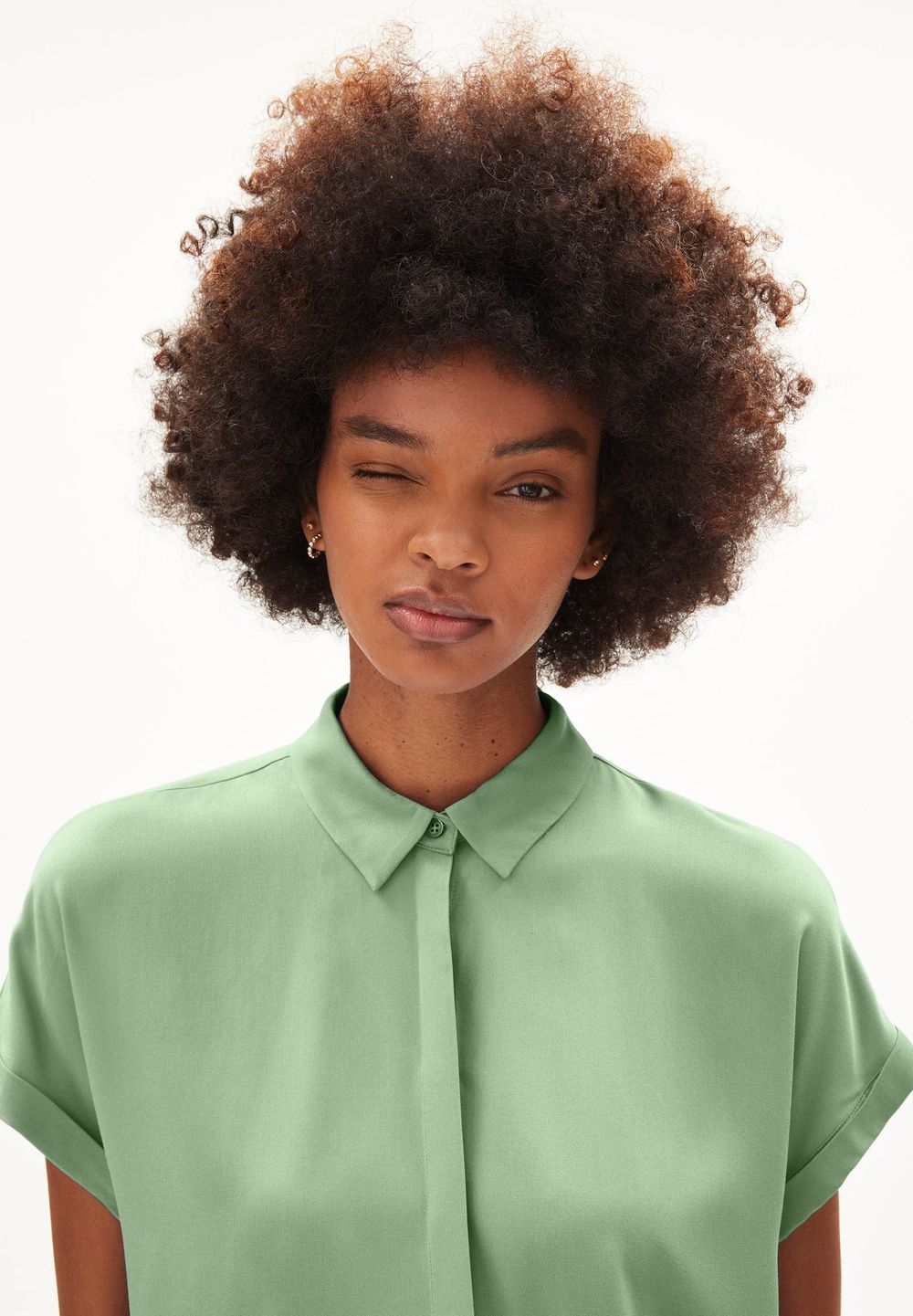 Chemisette en ecovero | vert "zonjaa smith green" femme - Armedangels